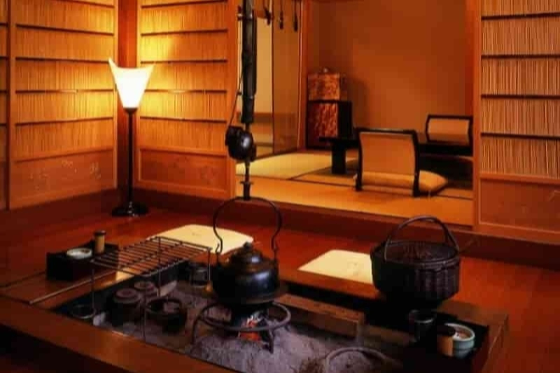 Nostalgic Delights: 7 Time-honored Japanese Inns with Irori, a ...