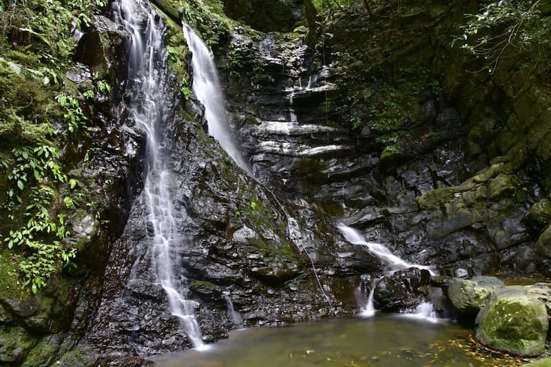 Inunakiyama "Gyoja Falls"
