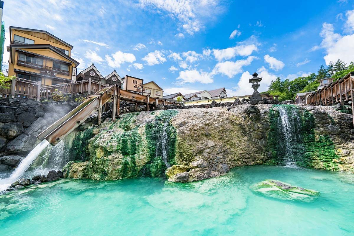 [A hot spring where you can see penguins? ] 8 trivia related to hot ...