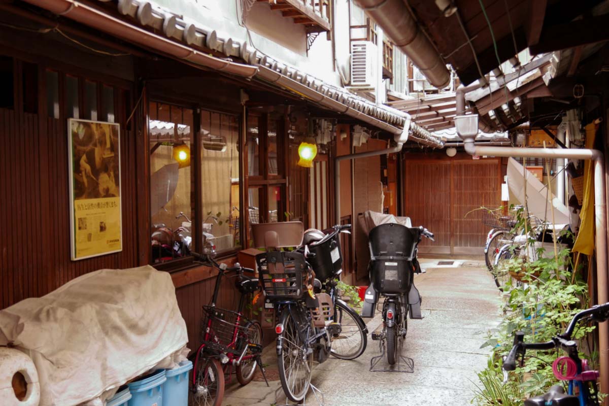 Enjoy a walk through the retro alleyways of the Nishijin District ...