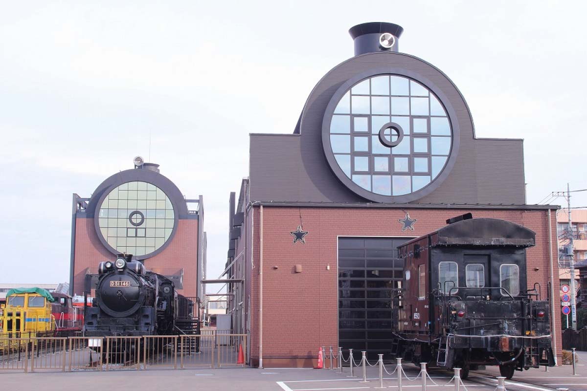 What weird shapes! A kappa, a turtle, and a clay pot: 5 strangely ...