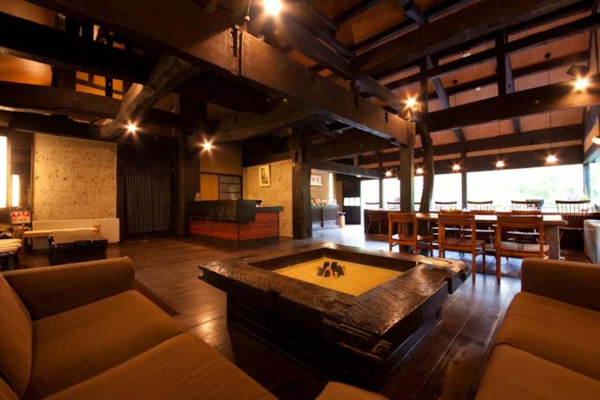 A Small Hot Spring Resort Surrounded by Mountains! 8 Recommended Onsen ...