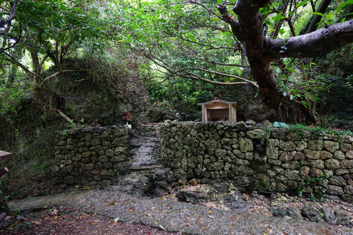 "City of the History" Let's take a walk in the land of Ryukyu in Nanjo ...