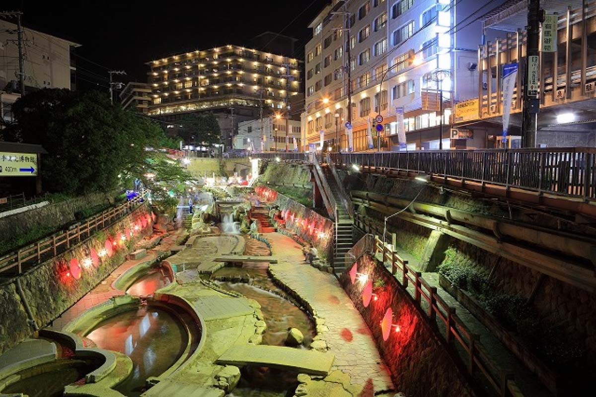 心と体をいやす！戦国武将も利用した温泉｜ZEKKEI Japan