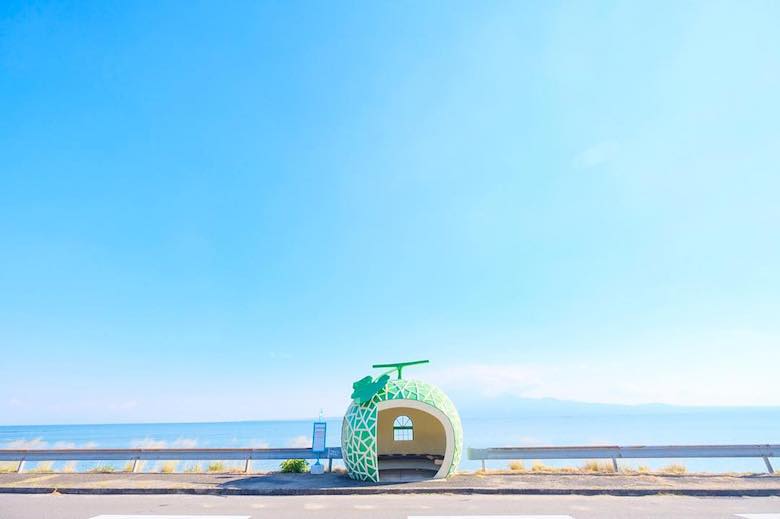 The very charming fruit-shaped bus stops of Nagasaki Prefecture｜ZEKKEI ...