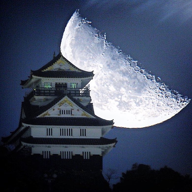 Overwhelming collaboration of the moon and Gifu Castle, an unassailable ...