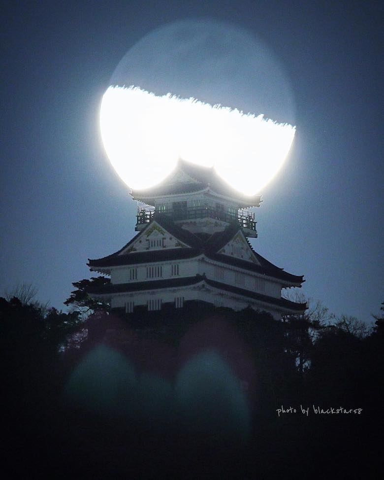 Overwhelming collaboration of the moon and Gifu Castle, an unassailable ...