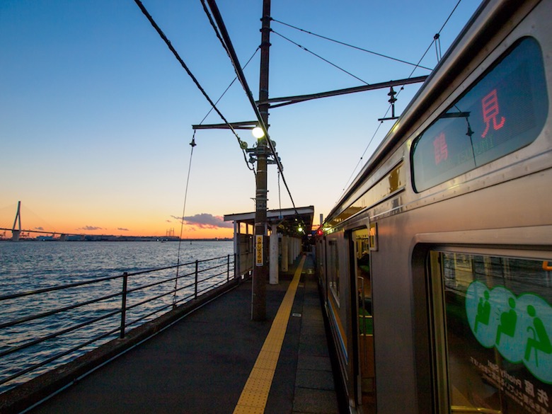 You can view the seas in zero minute by walk from the railway station ...