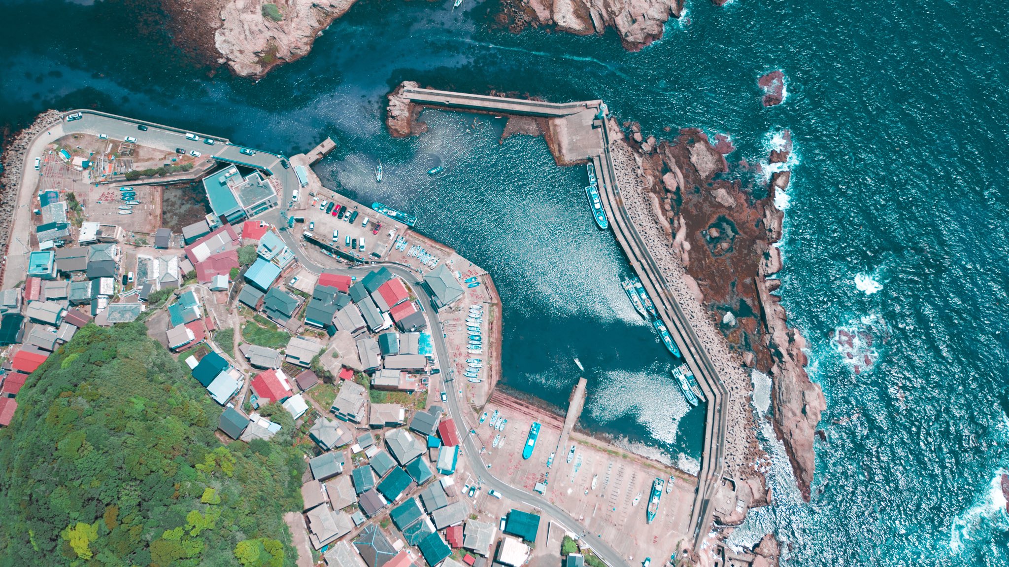 Looking down the Japanese superb view from the above, I saw it almost ...