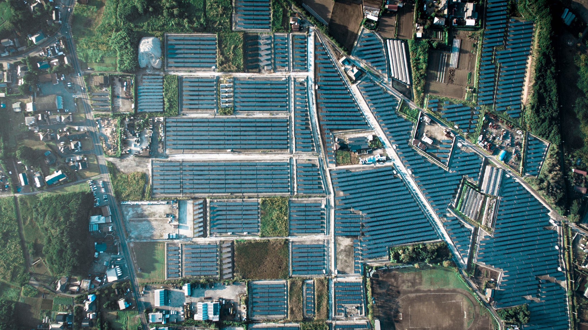 Looking down the Japanese superb view from the above, I saw it almost ...