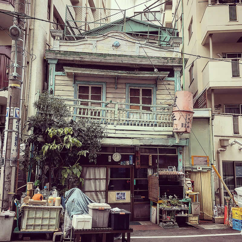 Buildings of the downtown, reminiscences of Showa period｜ZEKKEI Japan